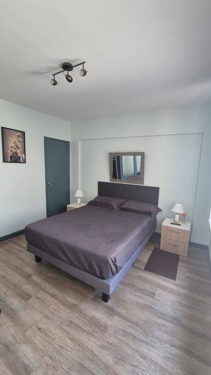 Base Ejecutiva Stgo: Wi-fi Fibra + Ac | 2 Pax - Santiago