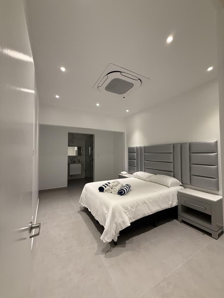 Modern & Elegant 1br — Alto Vista #2 - Aruba