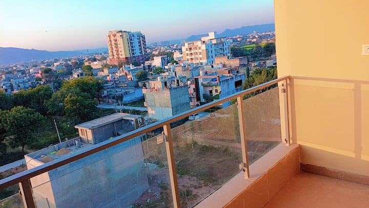 Beautiful And Peaceful Studio Apartment With Ac - Alwar