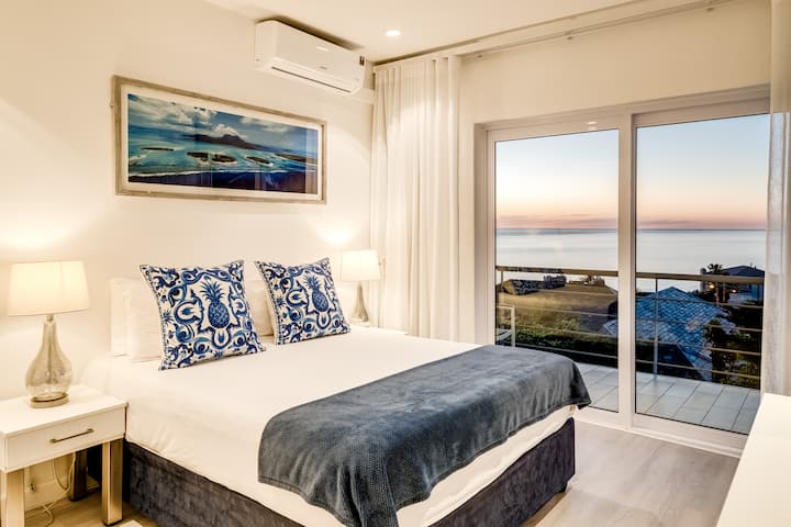 Oceana 12 Modern Apartment With Ocean View - Camps Bay