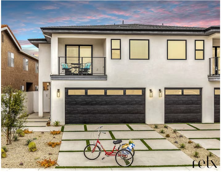 The Shores House | Luxe 4br Retreat Near The Beach - Oxnard, CA