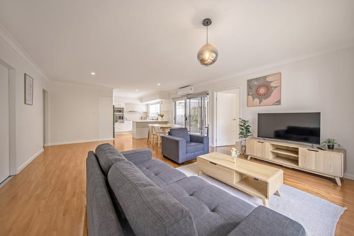 Cosy Coomera Home | Near Theme Parks - Jacobs Well