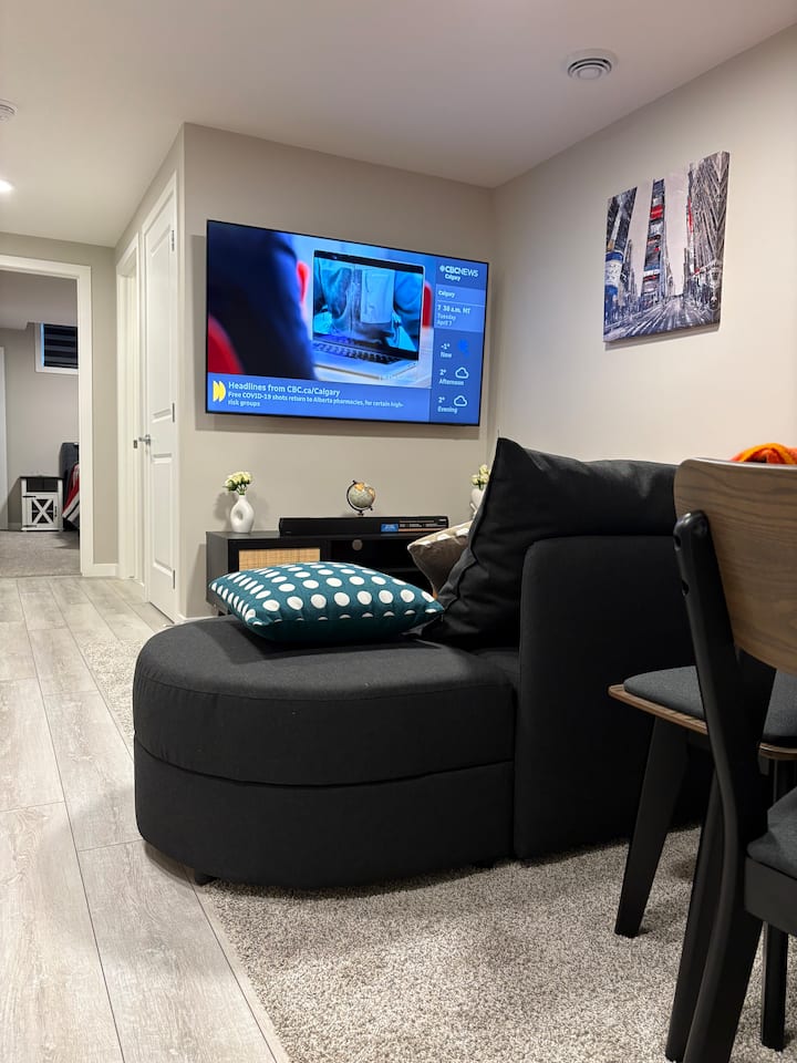 Beyond Comfort | Suite Near Yyc Airport - Airdrie