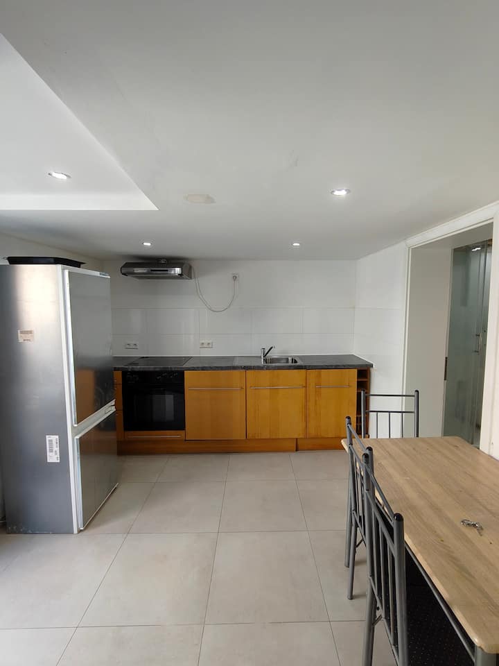 Monteurwohnung - 2 Betten - 30m² - Küche - Wlan - Filderstadt