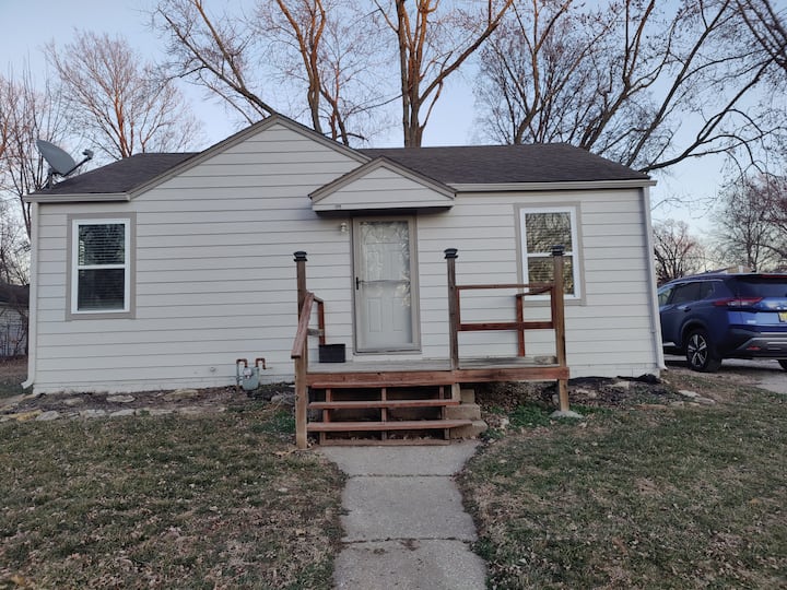 Charlie Little House - Olathe, KS