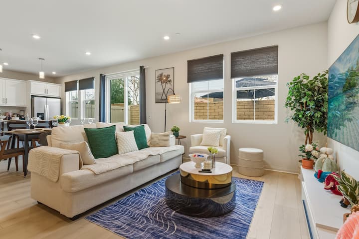 Comfortable Stay / Downtown Pomona Near 60 71 Fwy - Pomona, CA