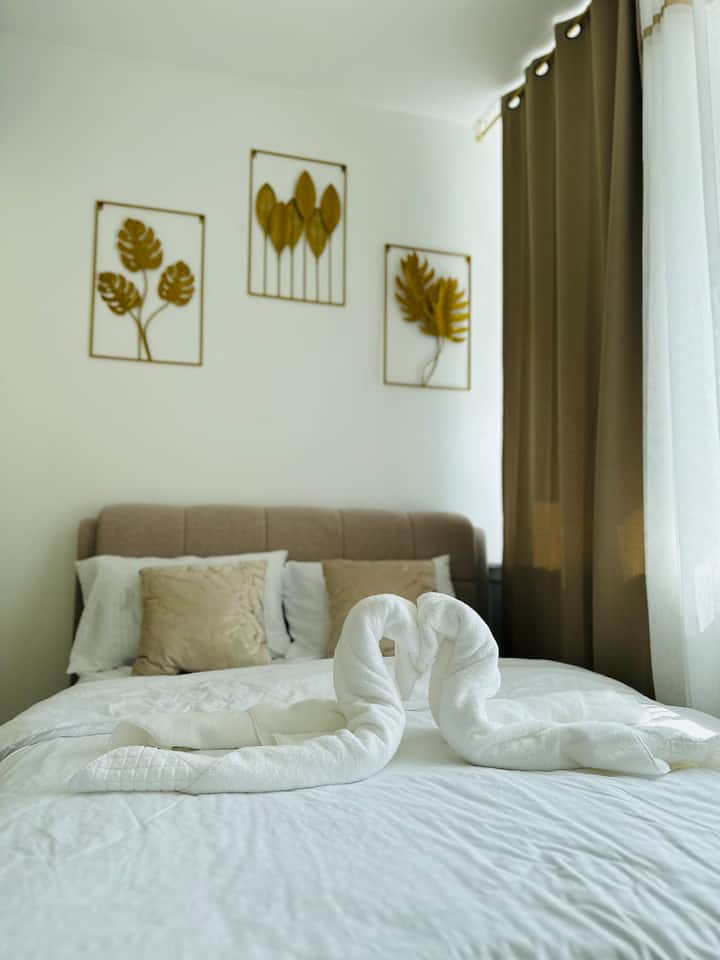 Dounieta@staycation - Las Piñas