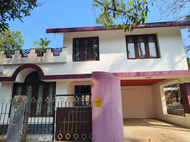 Varsha Stays - Attingal