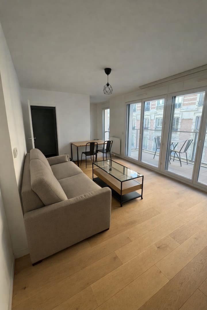 Studio De Standing + Balcon Proche Métro Et Paris - Clichy