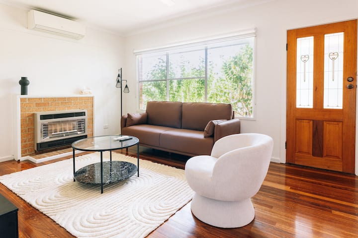 Luxury Living Close To Beaches! - Frankston