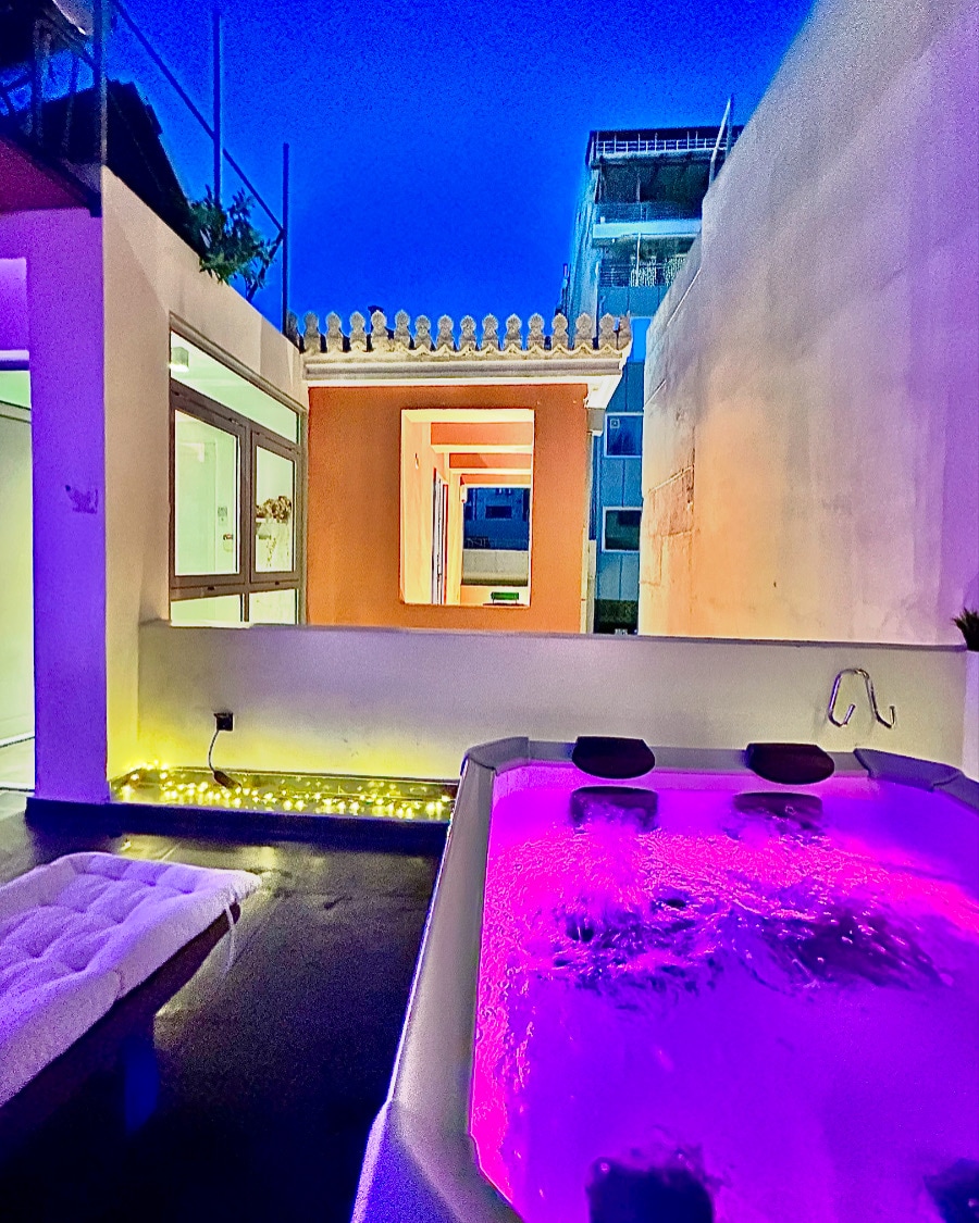 Pink Mango Hostel @ Cama en dormitorio - Hostales en alquiler en Atenas ...