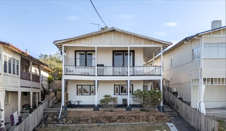 Your Private Retreat With Stunning City Views - 朗瑟士敦