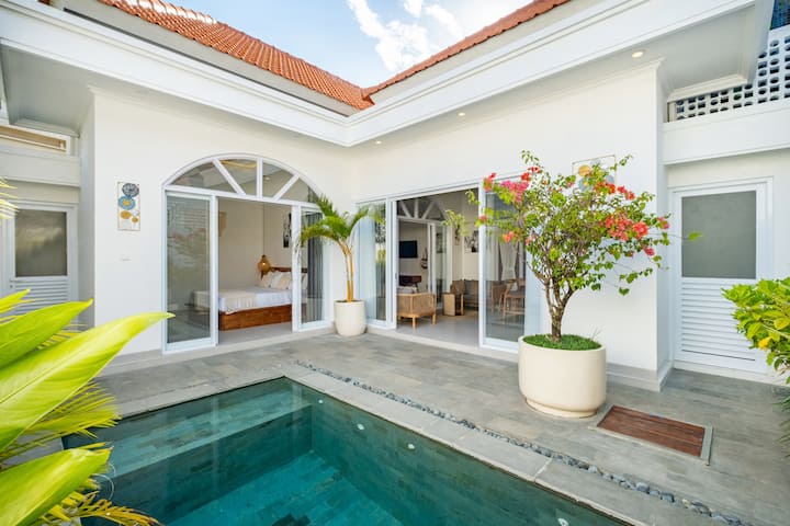 New Tropical Villa In Canggu, 5 Min To Beach - Bali