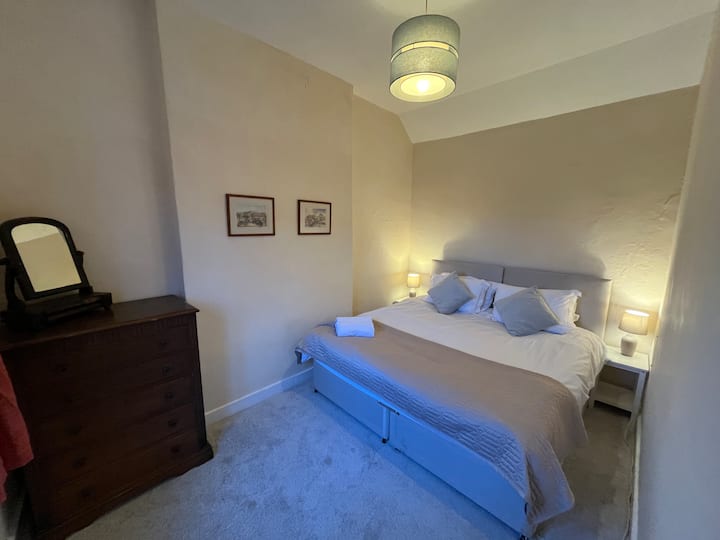 Period Cottage In Broseley - 아이어브릿지