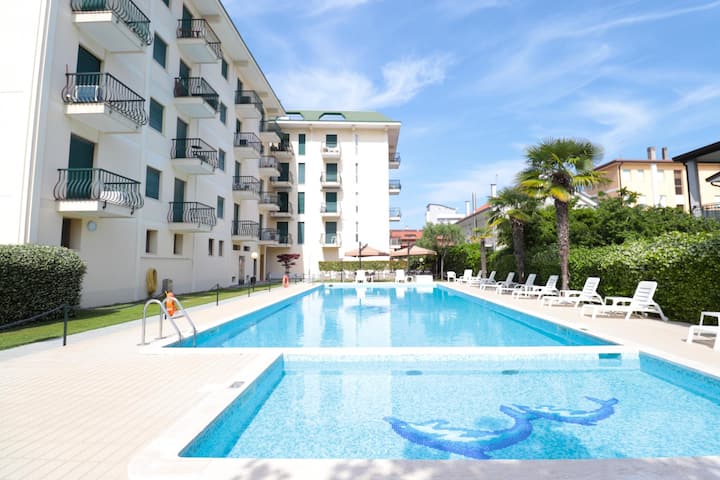 App4rent Rubino M21 - Piscina, Posto Auto, Wifi - Lido di Jesolo