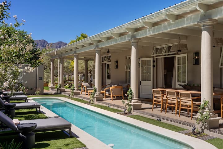 Luxury Living - Pink Door - Franschhoek