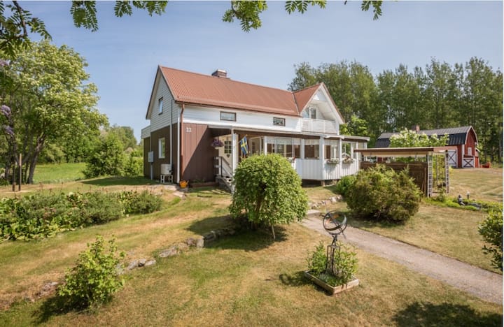 Hus Perfekt Som Arbetsbostad I Söråker - Nacka