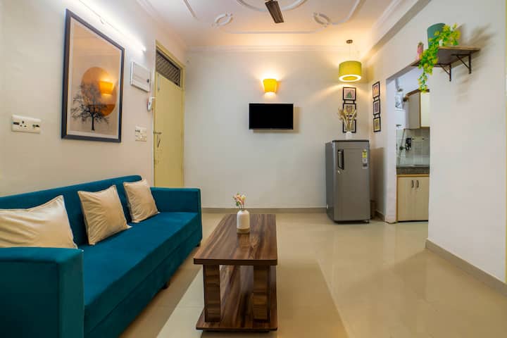 Cute Cozy Fully Serviced 2bhk|airport|max|manipal - Delhi