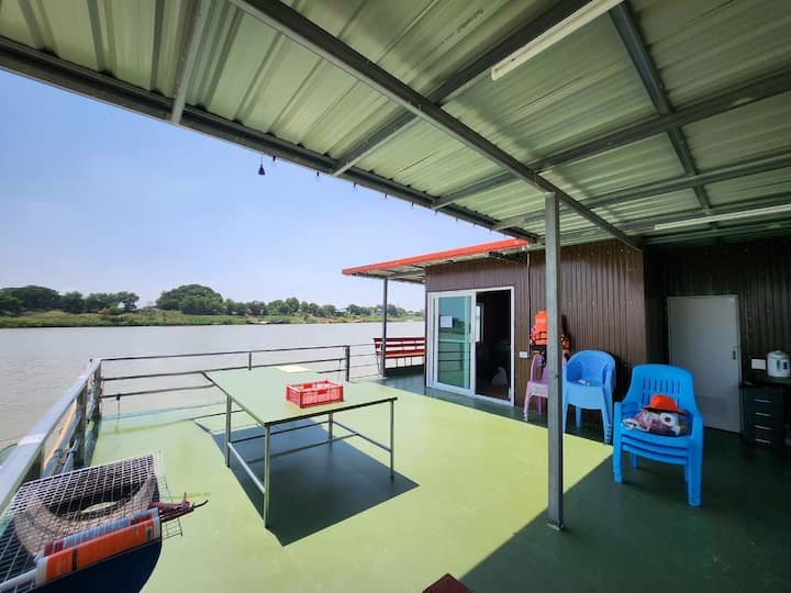 Relax By The River, Live The Local Life. - 阿瑜陀耶