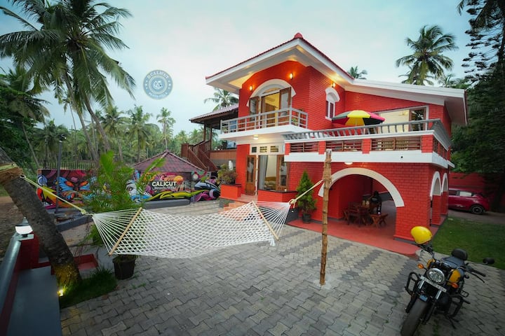 Beachfront Villa With Sea View Balconies Kozhikode - Kozhikode