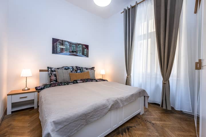 Elegant Apartment In Old Town - Prague