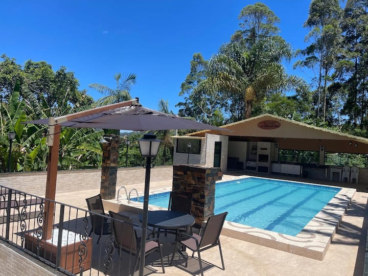 Sítio Espaçoso Com Piscina E áRea Gourmet - Nova Friburgo