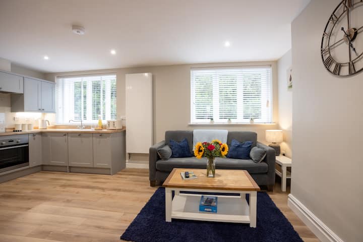 Elizabeth Hall, Ledbury - Ledbury