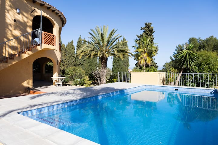 Villa Con Piscina Privada, Gran Capacidad Y Bbq - Altea