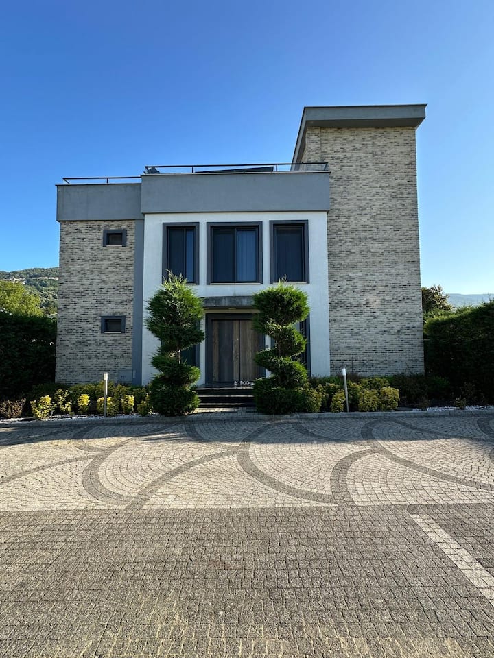 Dağ Ve Vadi Manzaralı Villa - Sapanca