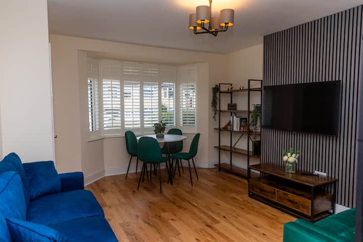 Luxury 2-bedroom House - Bristol