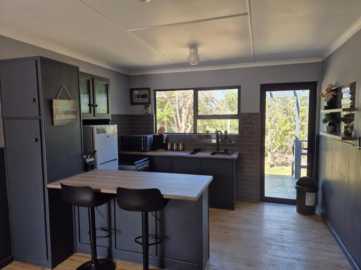 Cabin Retreat @ Vicbay Unit 1 - Victoria Bay