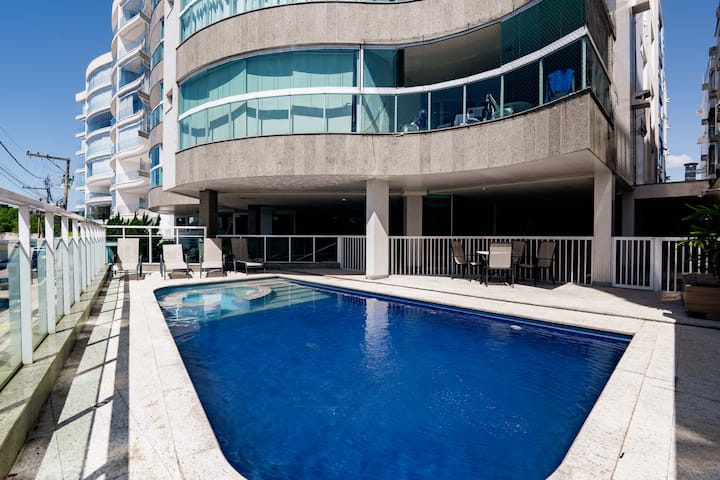 Cobertura Deslumbrante Na Praia De Bacutia - Guarapari