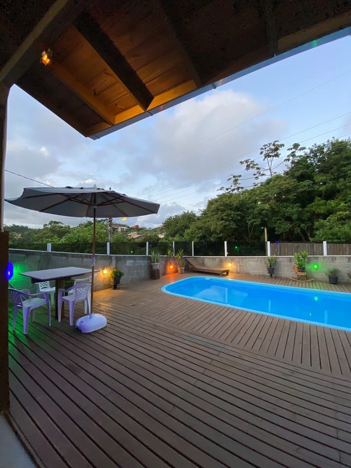 Casa Para Locação Na Praia Do Rosa. - Imbituba