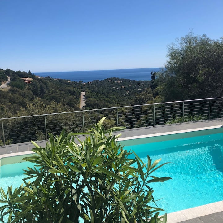 Villa Vue Mer Au Calme Avec Piscine - La Croix-Valmer