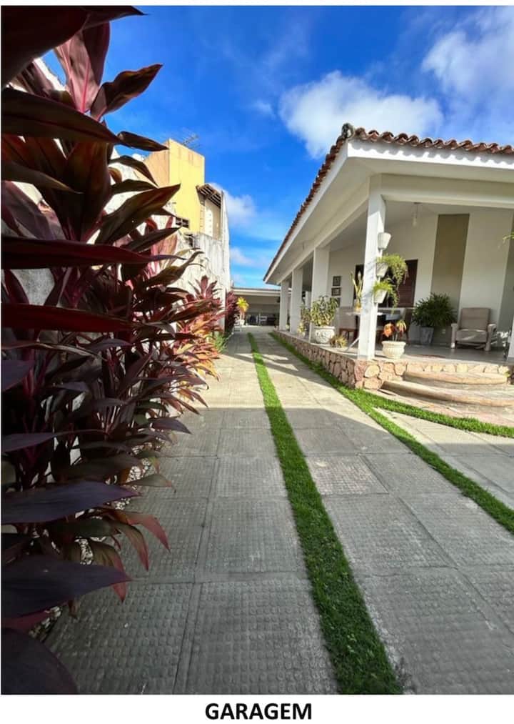 Casa Para Acolher Toda Família, Em Cond Fechado. - Maceió