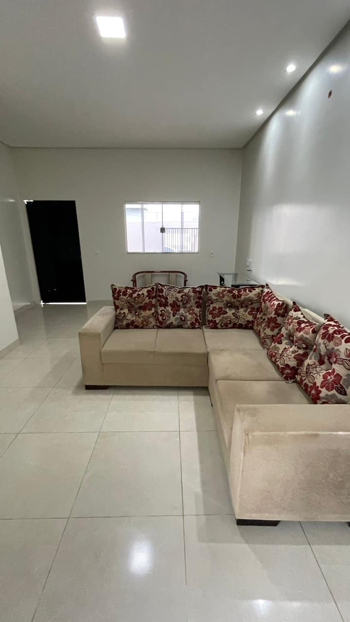 . Residência Charmosa Com 3 Quartos - Primavera do Leste