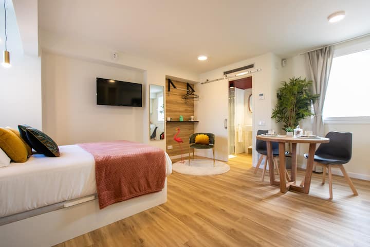 Lightful Stylish Studio Born Lift/aircon/wifi - Barcelona