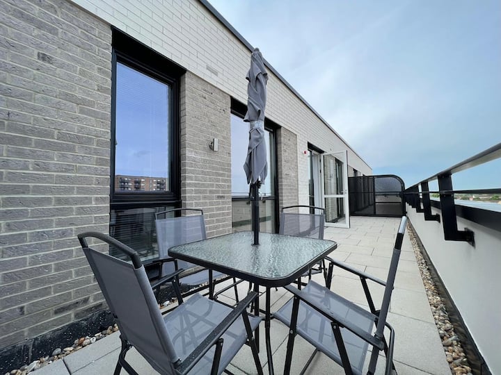 Coz 2b2b Apt -To Airport 1 Stop & Central 17mins. - Hayes