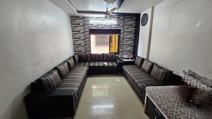 Comfortable Centre 2bhk Home, Daily Needs Walkable - Ahmedabad