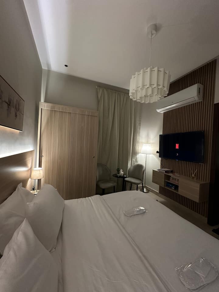 استديو أنيق قرب طريق المدينة | دخول ذاتي |301 S - Jeddah