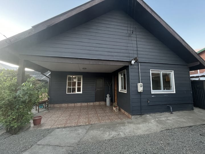 Arriendo Amplia Casa De 4 Habitaciones Y 2 Baños - Futrono