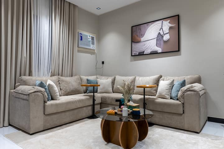 موقع متميز ودخول ذاتي وحدة للإيجار غرفه وصاله - Jedda