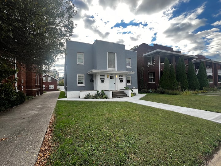 Executive & Legislator Bungalow - Charleston, WV