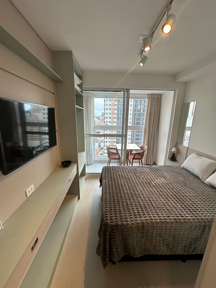 1stúdio Funcional Com Ar Condicionado- Wifi-centro - Curitiba