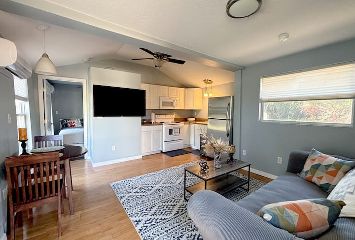 Cozy Guest House Near Disney | Parking & Privacy - Kelly Park, Apopka