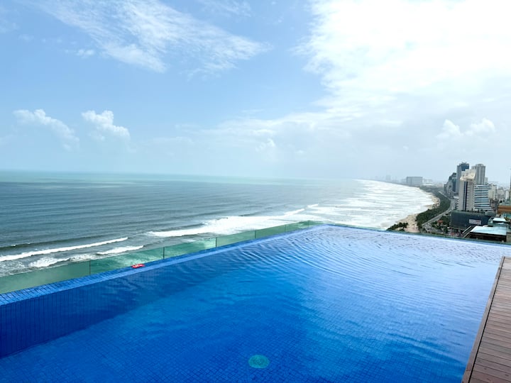 Beachfront 2br Apartment - My Khe Beach - Da Nang