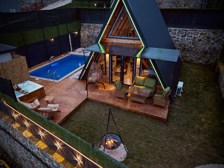 2+1 Isıtmalı Havuzlu Lüks Bungalov - Sakarya