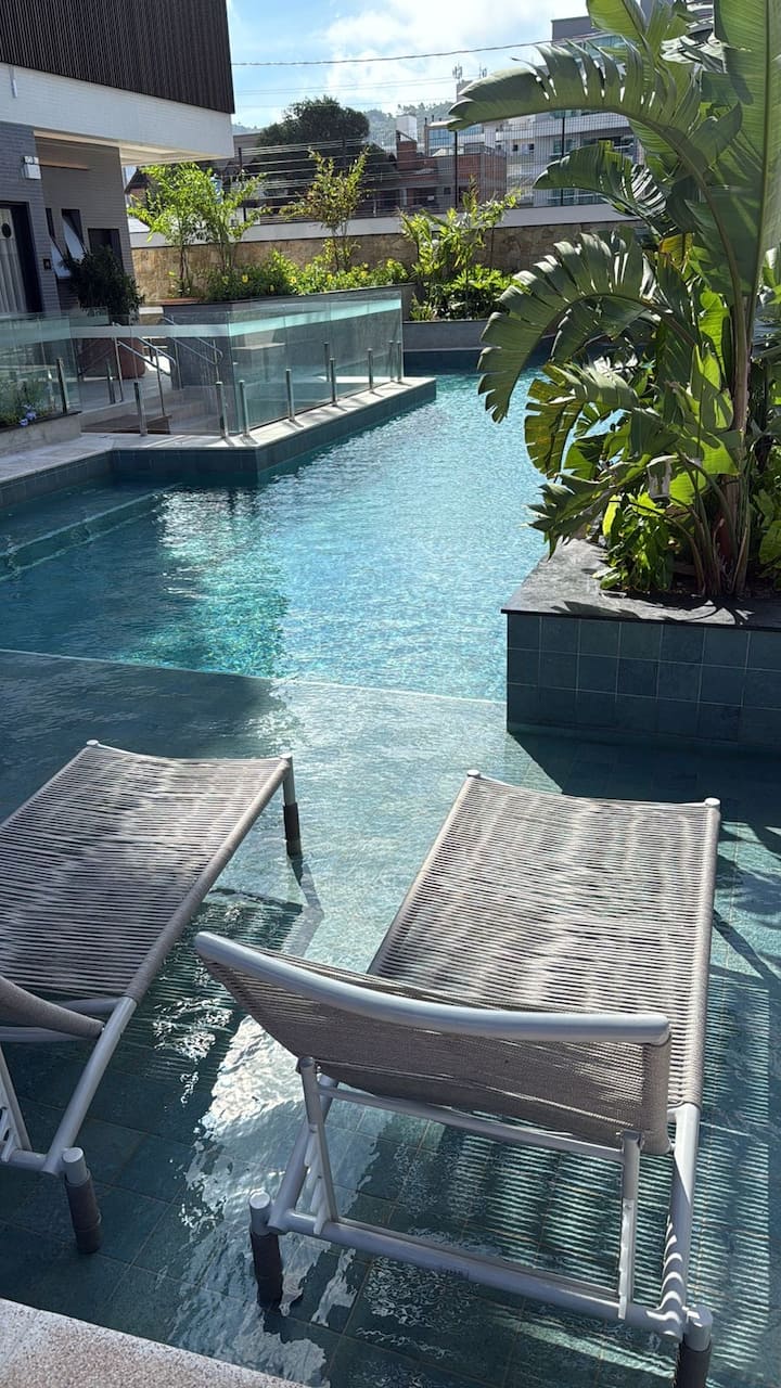 Conforto E Beleza Em Bombas
604b - Brésil