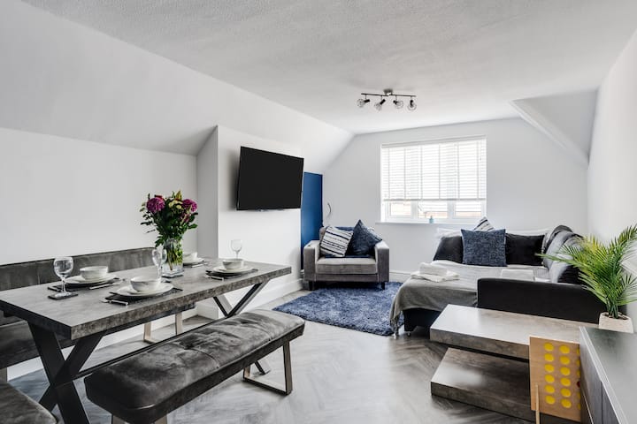 St David's Apt | Contractors, Family, Friends - Lytham St Annes