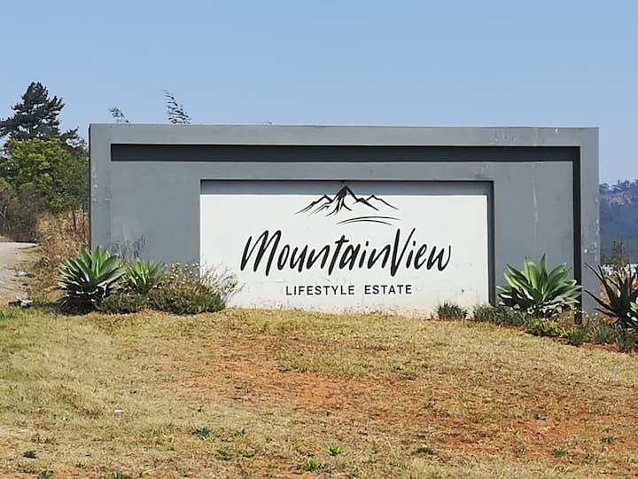 2-bedroom Simplex | Modern | Perfect For 4 Guests - Pietermaritzburg